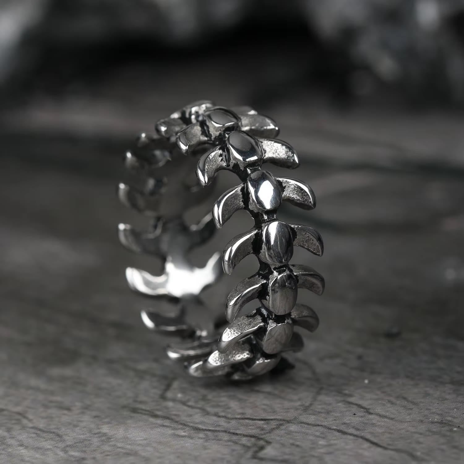 WorldNorse Gothic Fish Bone Spine Ring - Retro Viking Alloy Ring (US 7-12)